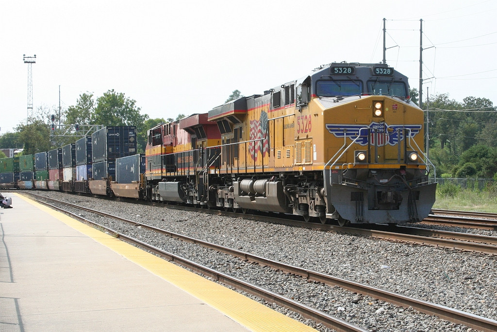 UP NB intermodal